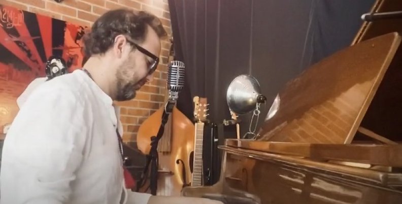 El músico César López reflexiona en Noticias Capital - Capital