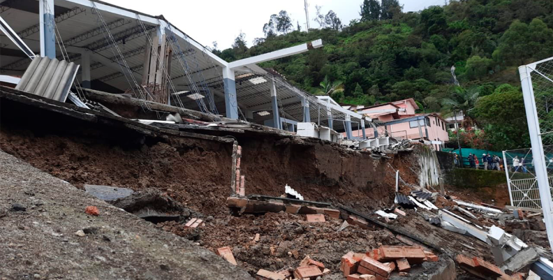 Se desploma plaza de mercado de Ubalá, Cundinamarca - Capital