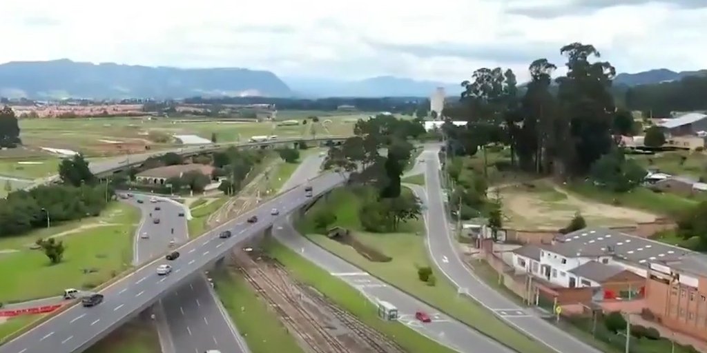 Sabana Centro fortalece desarrollo económico y empresarial - Capital